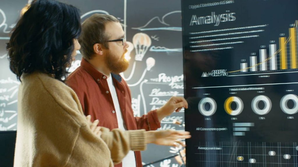 Data, analytics and humans: The insight equation - The Data Roundtable